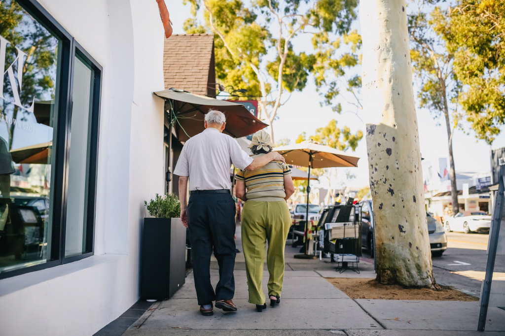 SLM | 6 Benefits of Living in a Retirement Community